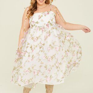 ARULA | Dresses | Arula Aria 3d Floral Dress | Poshmark